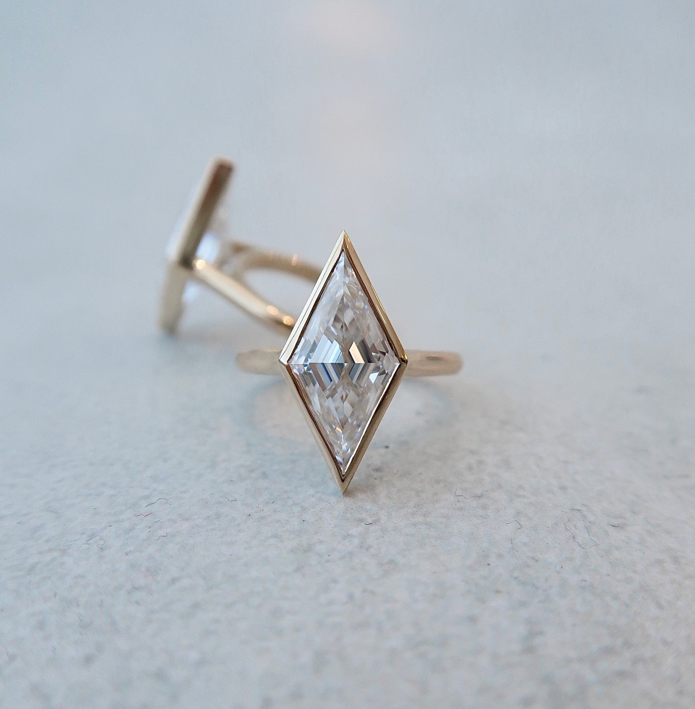 Bezel Engagement Rings | Ring Come True